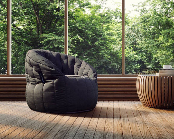 Back in black: Black Sapphire negro profundo